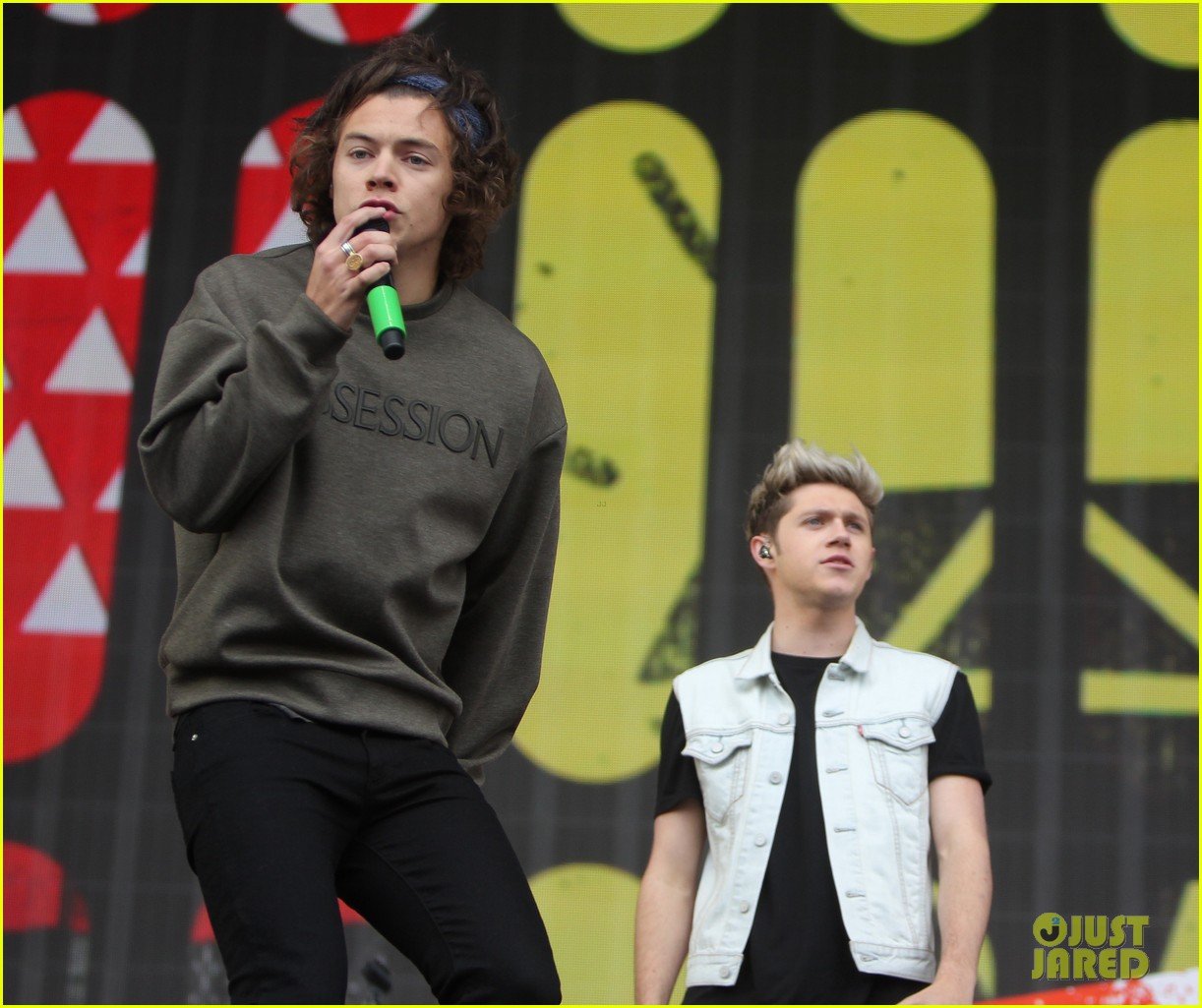 One Direction: Radio 1's Big Weekend Concert Pics!: Photo 3121273 ...