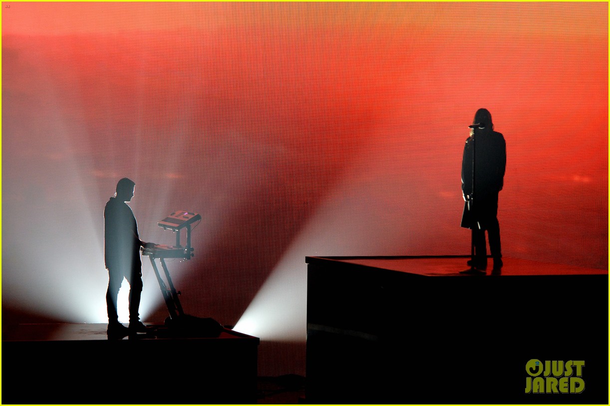 Thirty Seconds to Mars Perform 'City of Angels' at iHeartRadio Music ...