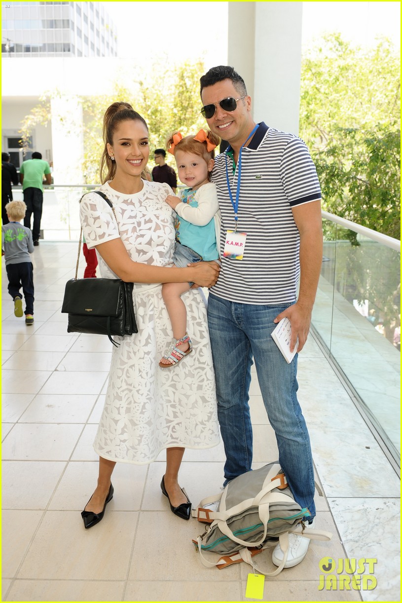 Jessica Alba Makes It a Family Affair at the Hammer Museum!: Photo ...