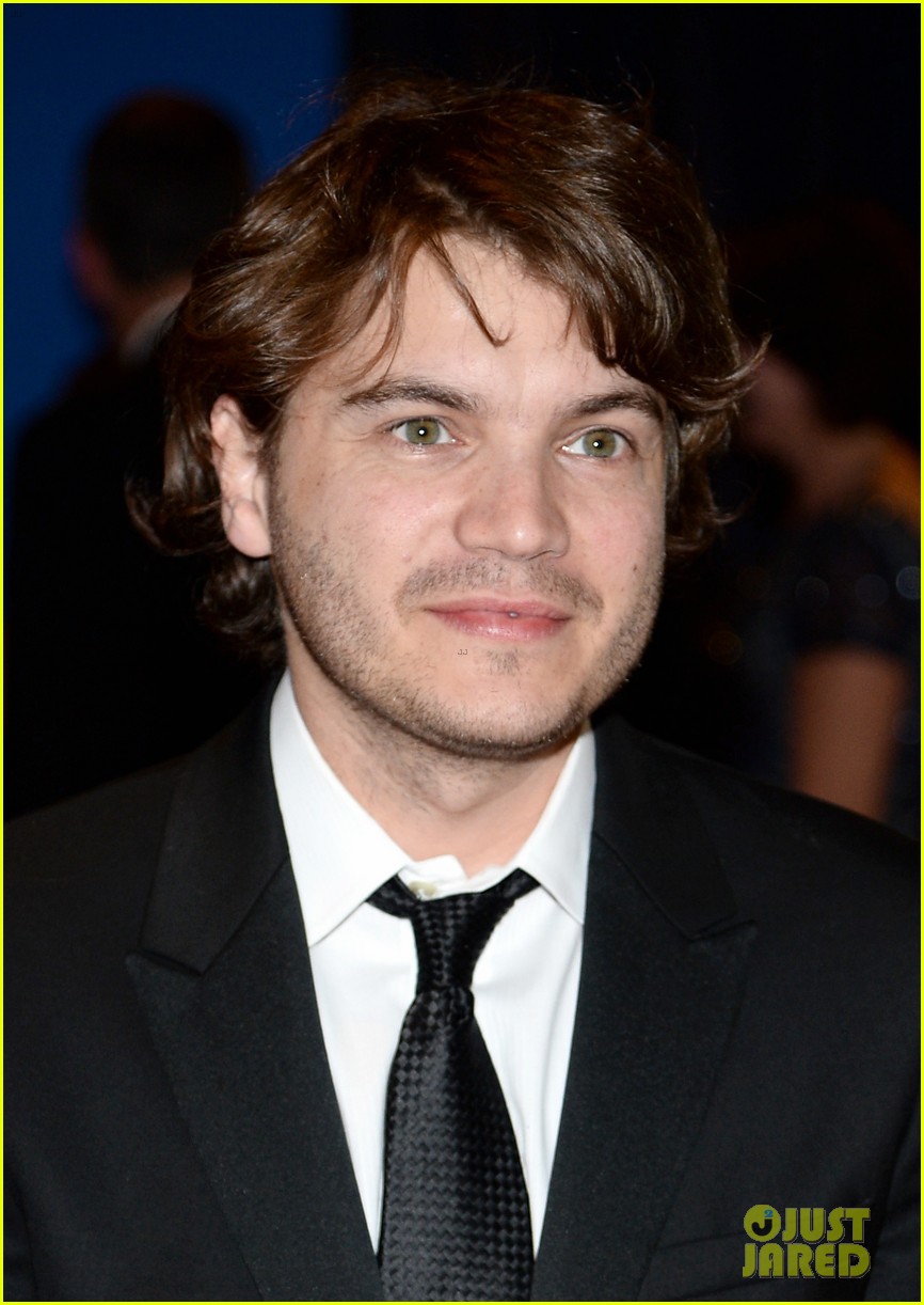 Anna Kendrick & Emile Hirsch Make Their Entrances at the White House ...