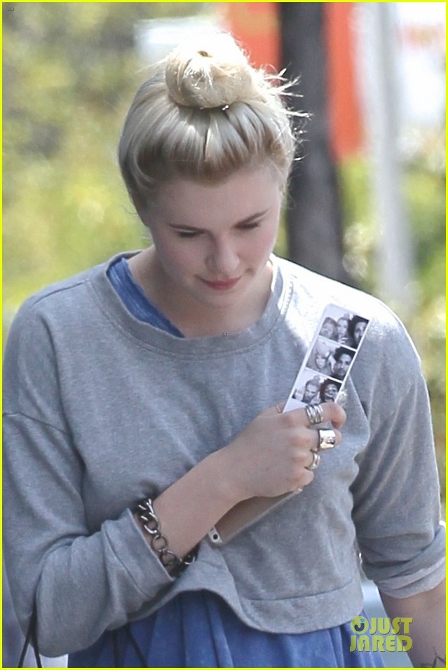 Ireland Baldwin & Angel Haze Grab Breakfast Together After Kissing ...