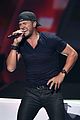 Luke Bryan Brings Out the Tight Jeans for iHeartRadio Music Awards 2014 ...