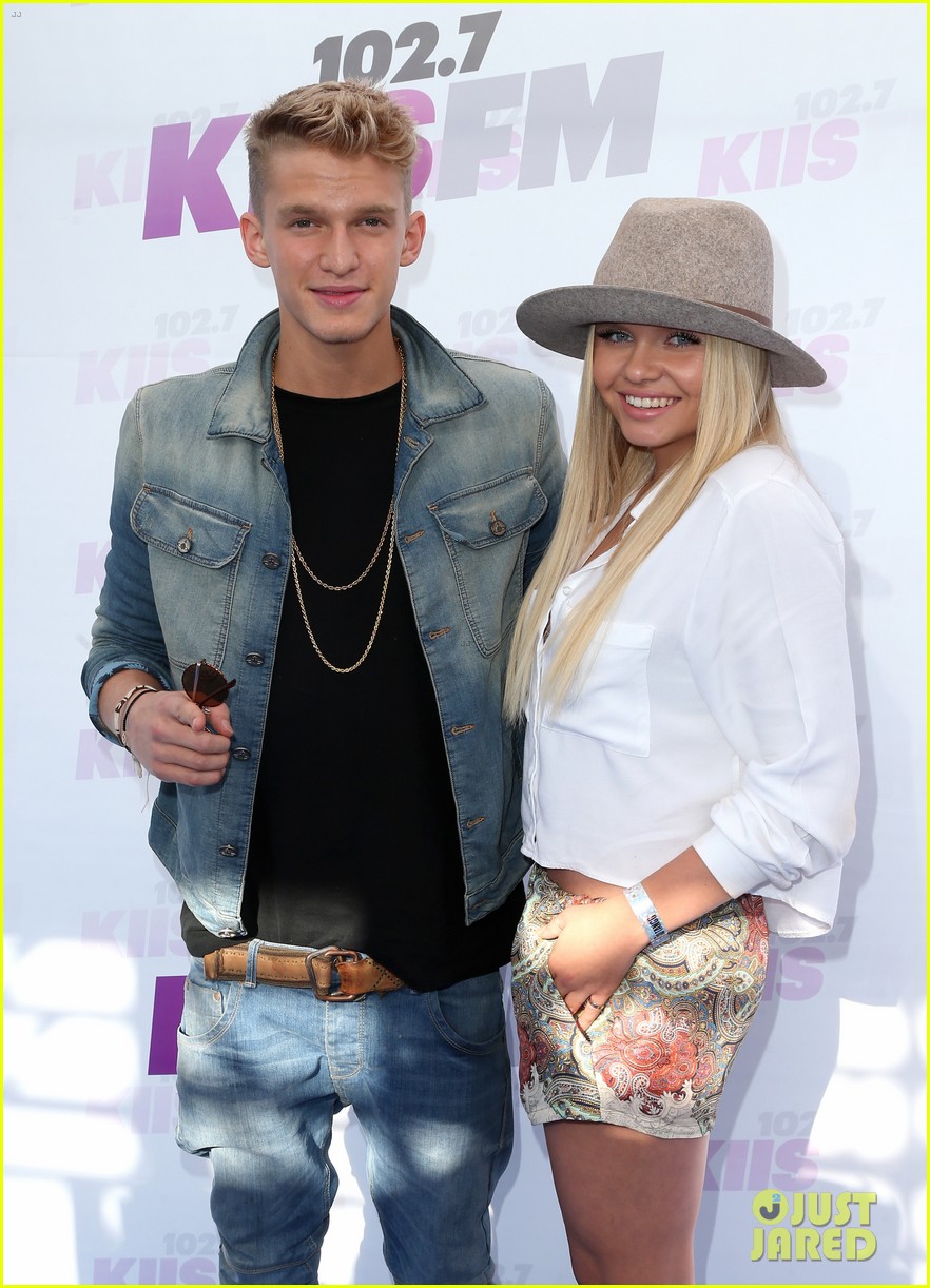 Cody Simpson Yells at People Leaving During Ed Sheeran's Wango Tango ...
