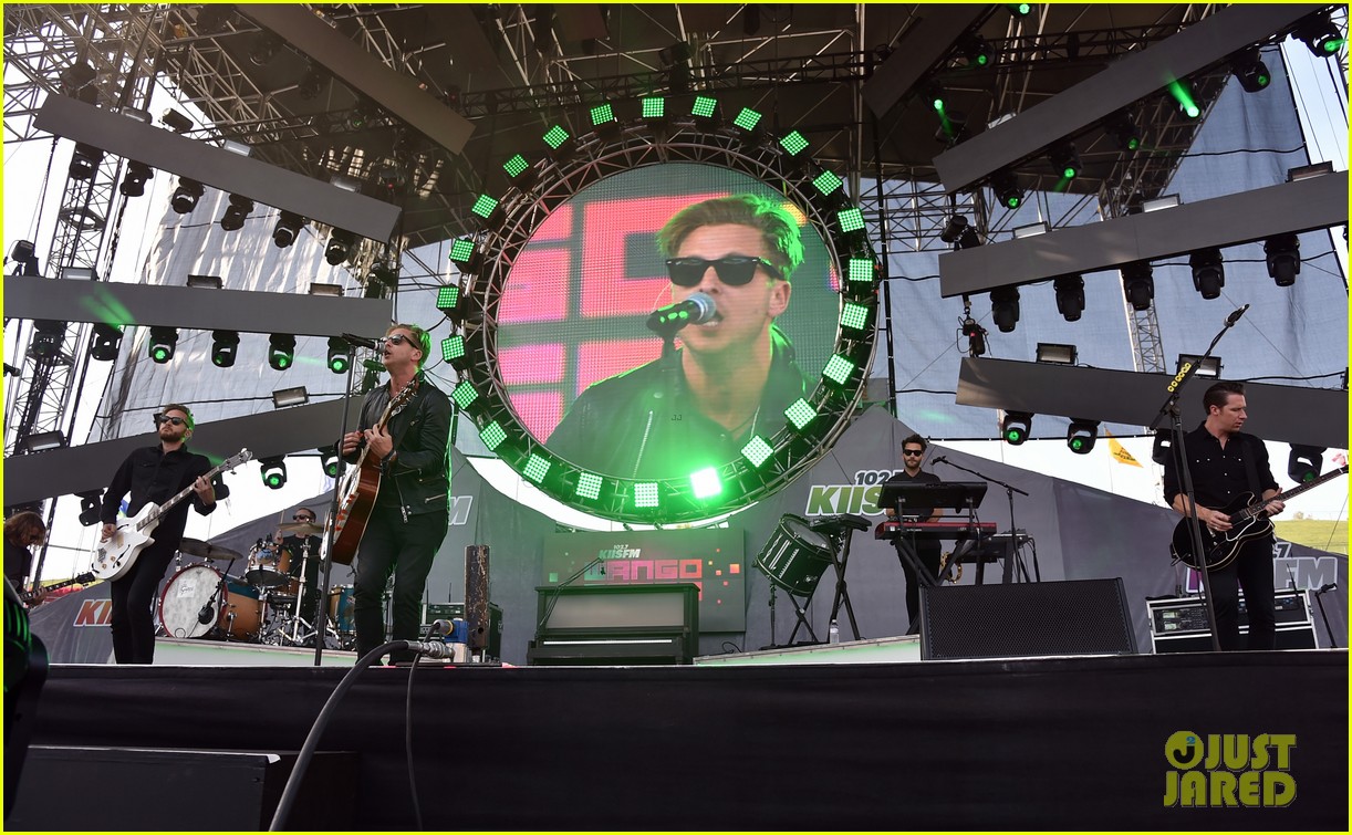 Cody Simpson Yells at People Leaving During Ed Sheeran's Wango Tango ...