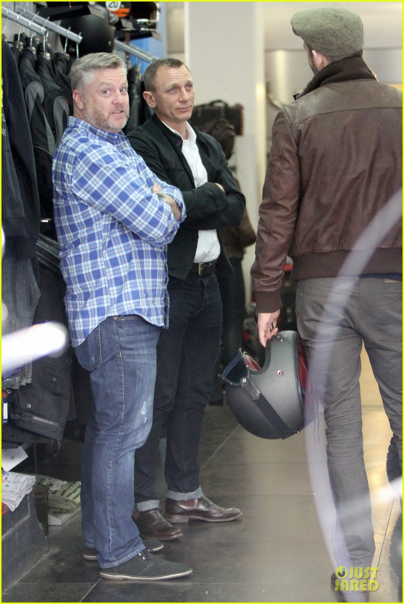 Daniel Craig Goes Motorcycle Shopping, Rachel Weisz Films 'Lobster ...