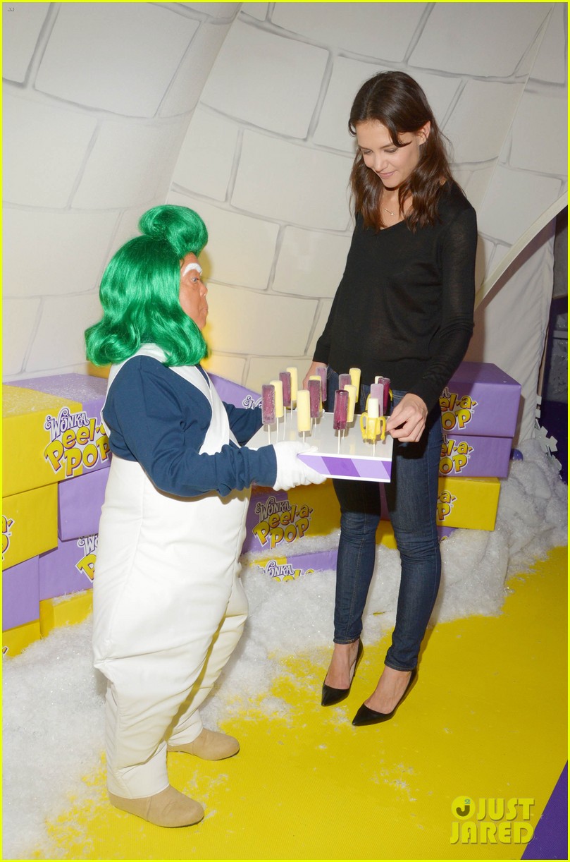 Katie Holmes Meets an Oompa Loompa in Wonka Land!: Photo 3114292 ...