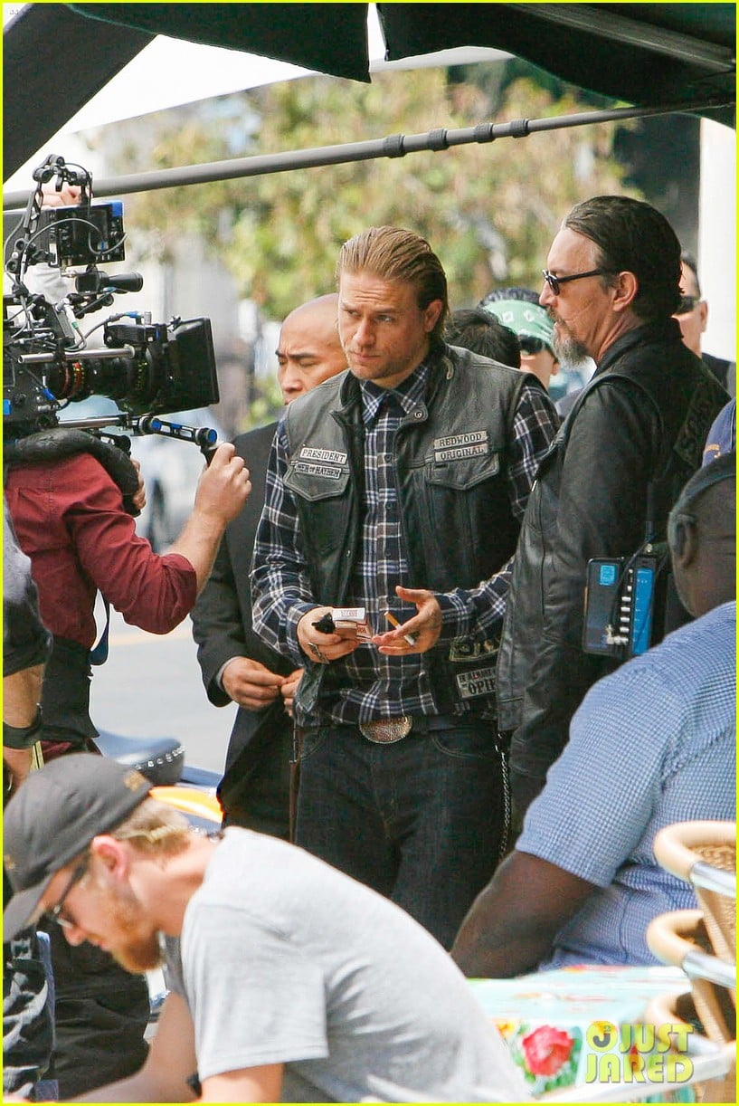 Charlie Hunnam Gets All Made Up on 'Sons of Anarchy' Set: Photo 3124255 ...