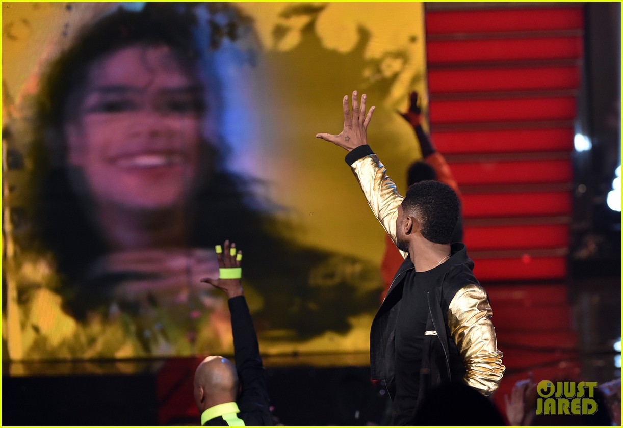 Michael Jackson's New Song Gets Premiere at iHeartRadio Music Awards ...