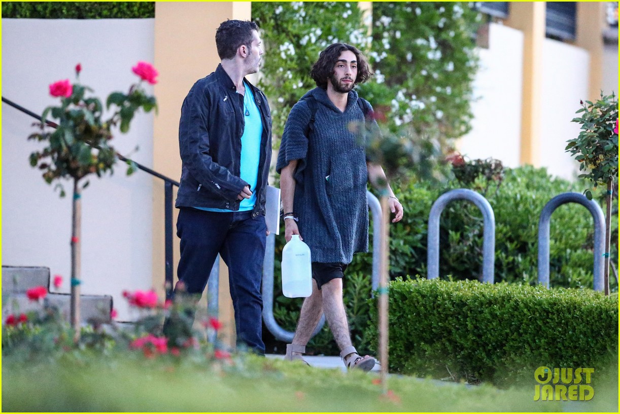 Jaden Smith's Dad Will Smith Helps Fan Announce Her Pregnancy - See the ...