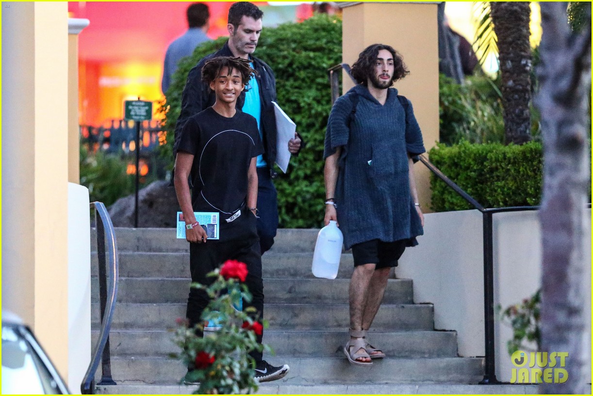 Jaden Smith's Dad Will Smith Helps Fan Announce Her Pregnancy - See the ...