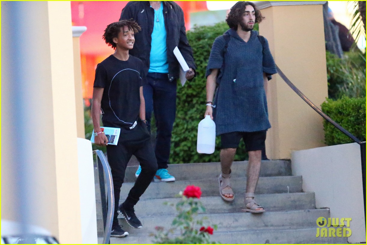 Jaden Smith's Dad Will Smith Helps Fan Announce Her Pregnancy - See the ...