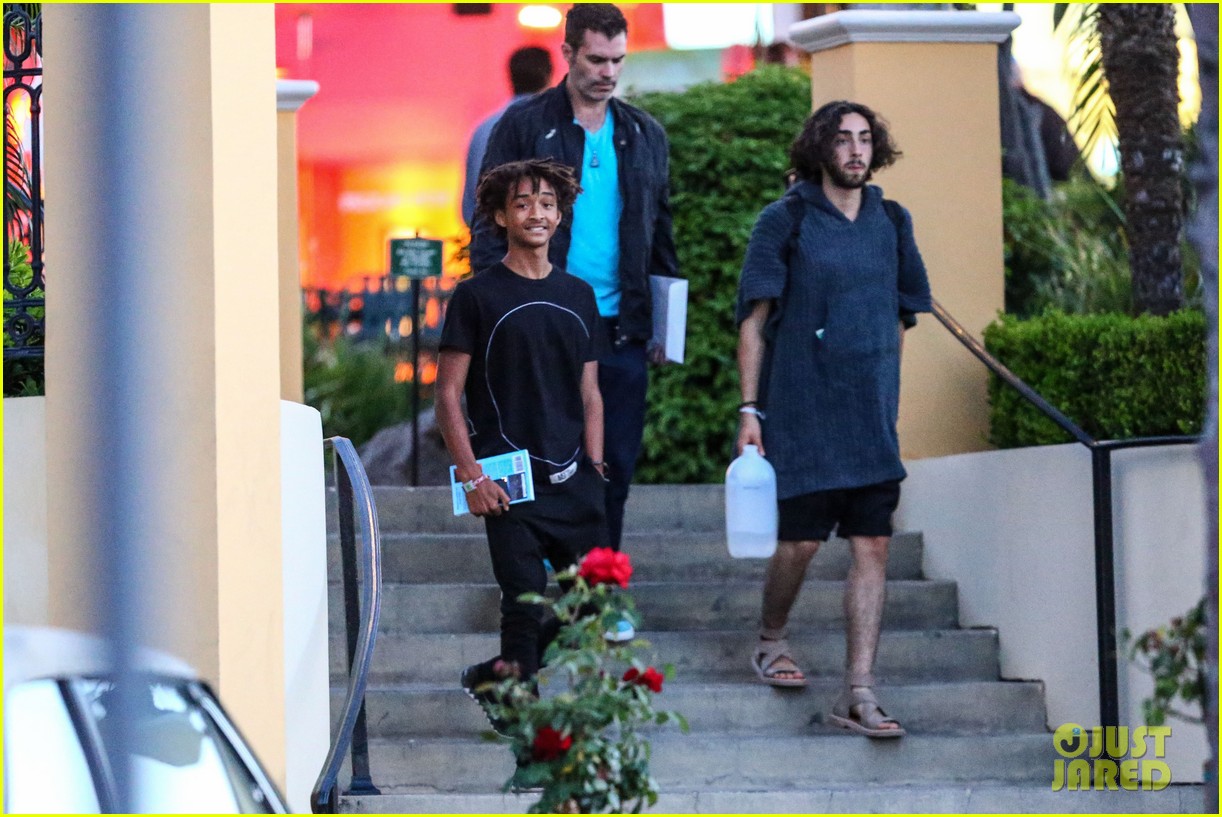 Jaden Smith's Dad Will Smith Helps Fan Announce Her Pregnancy - See the ...