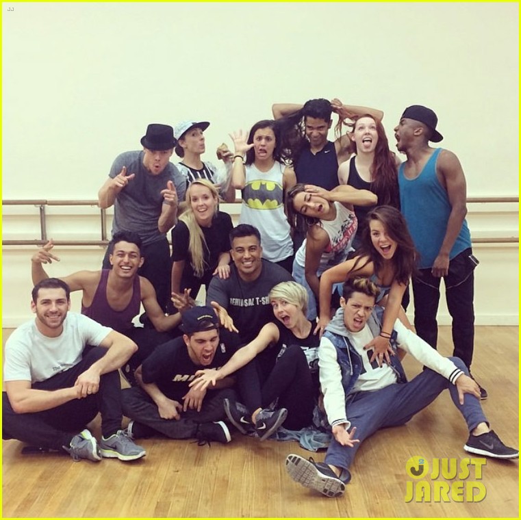 Julianne Hough Introduces Her 'Move Live on Tour' Dancers!: Photo ...