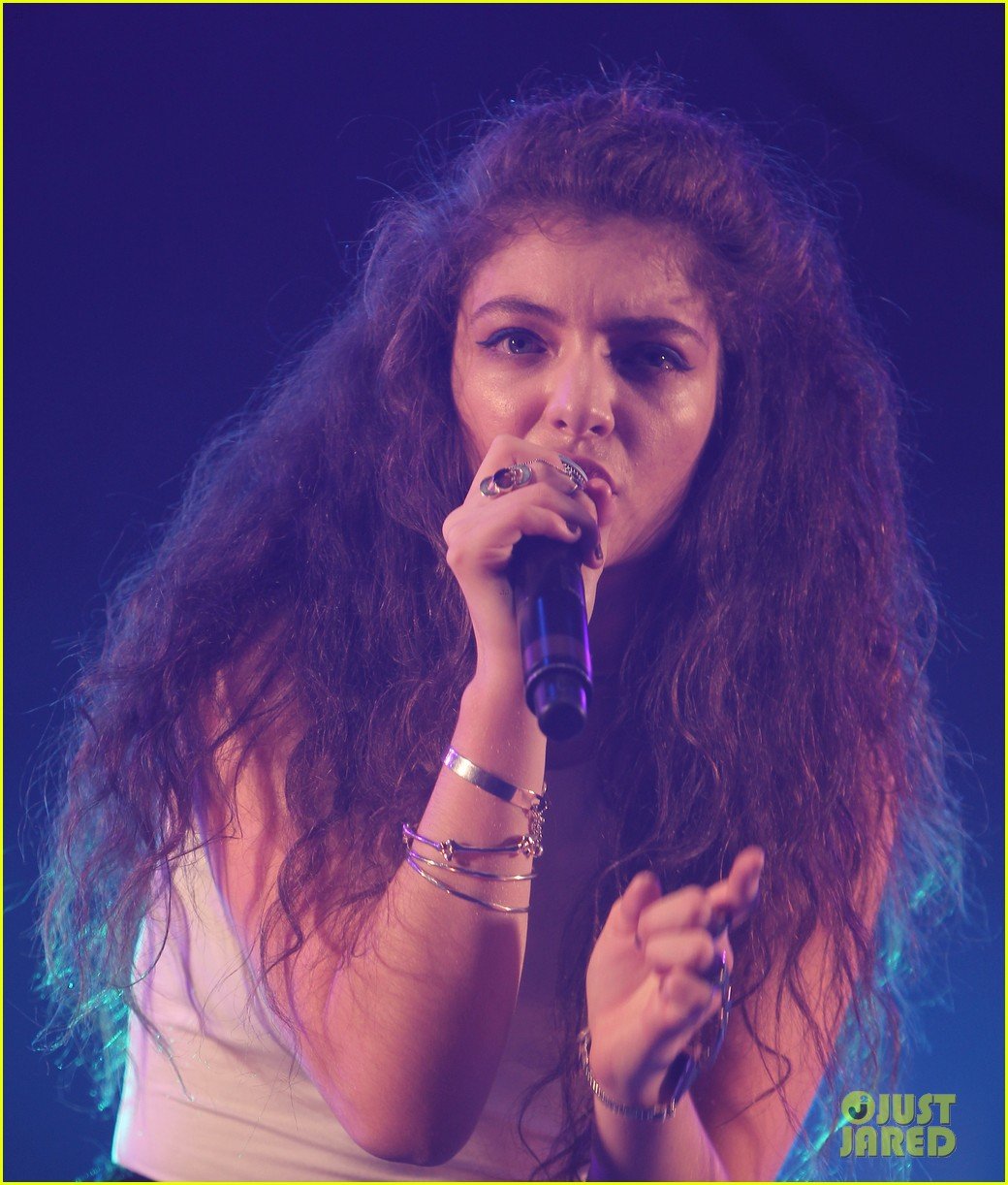 See Pics From Lorde's Performance at Radio 1's Big Weekend!: Photo ...