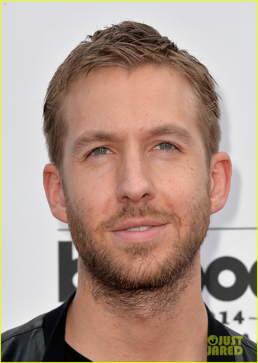 Ricky Martin & Calvin Harris Look Super Suave at Billboard Music Awards ...