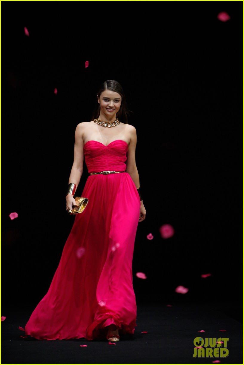 Miranda Kerr & Rosie Huntington-Whiteley Are Flawless for Michael Kors ...