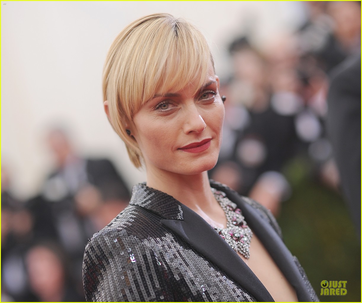 Michelle Monaghan & Amber Valletta Rock Plunging Necklines at Met Ball ...