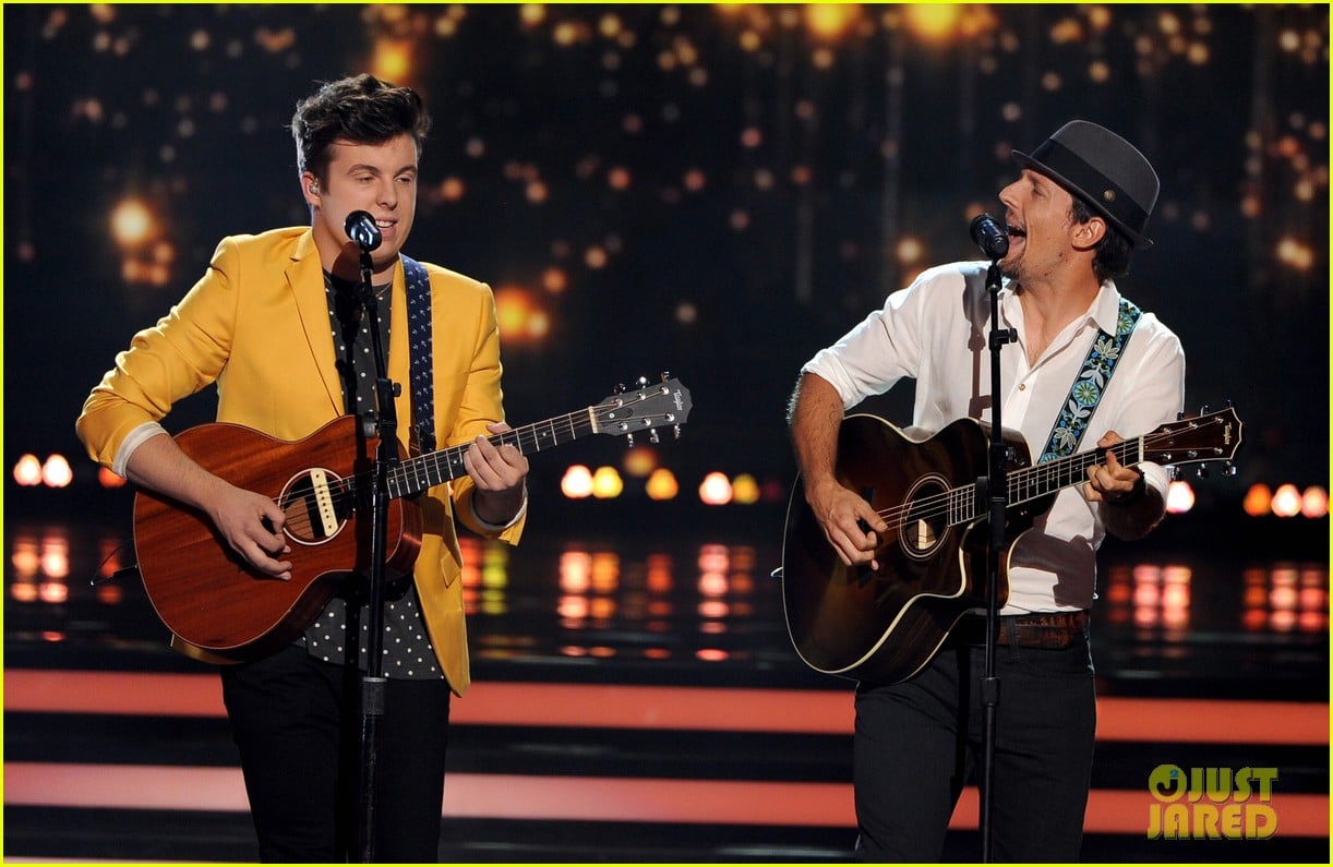 Jason Mraz Joins Alex Preston for 'Idol' Finale Performance!: Photo ...