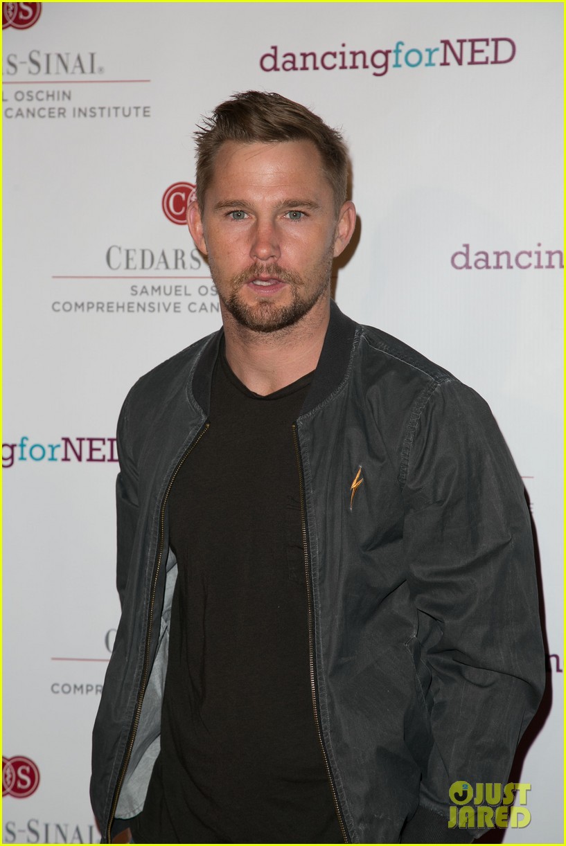 Alan Ritchson Needs Help to Fund 'Blue Mountain State' Movie!: Photo ...