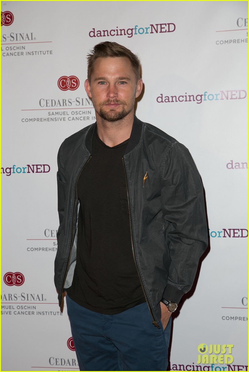 Alan Ritchson Needs Help to Fund 'Blue Mountain State' Movie!: Photo ...