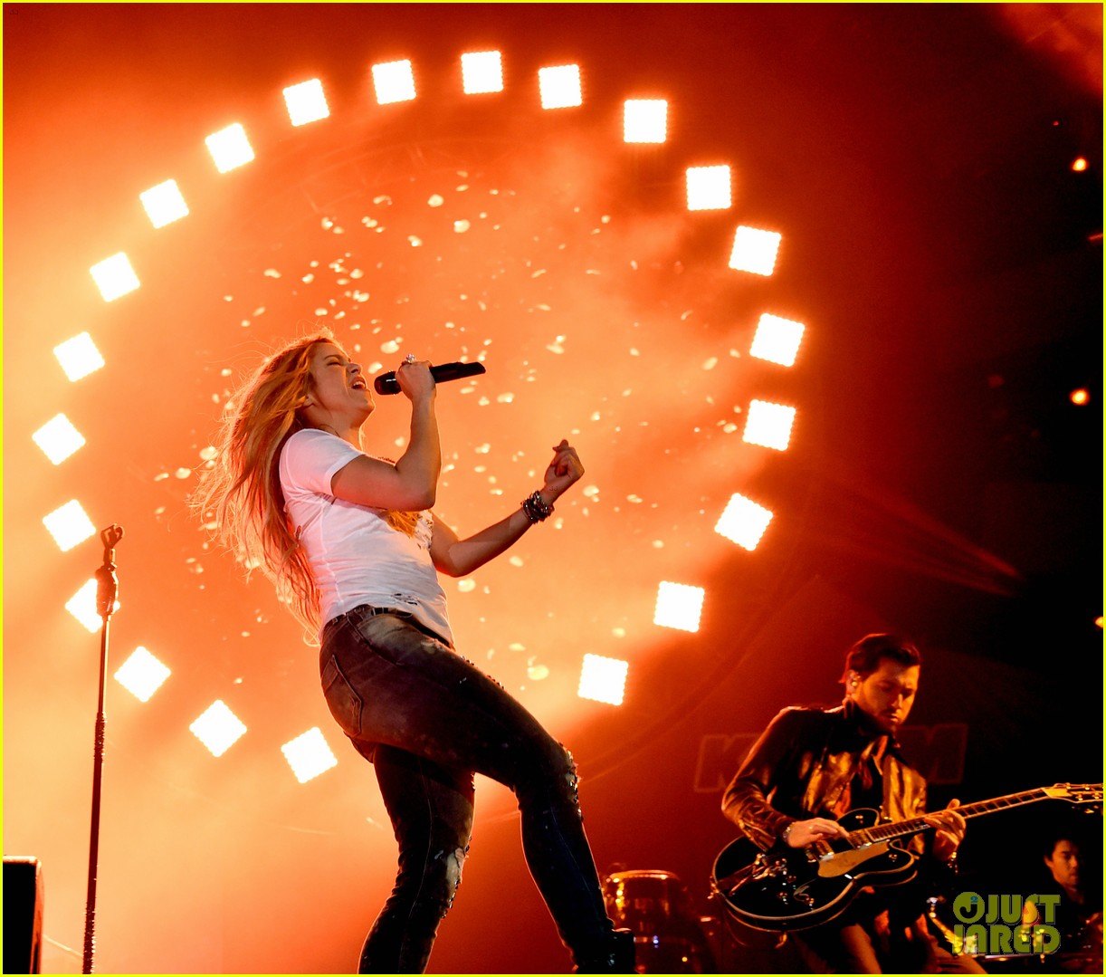 Shakira Rips It Up at Wango Tango 2014!: Photo 3110763 | Shakira Photos ...