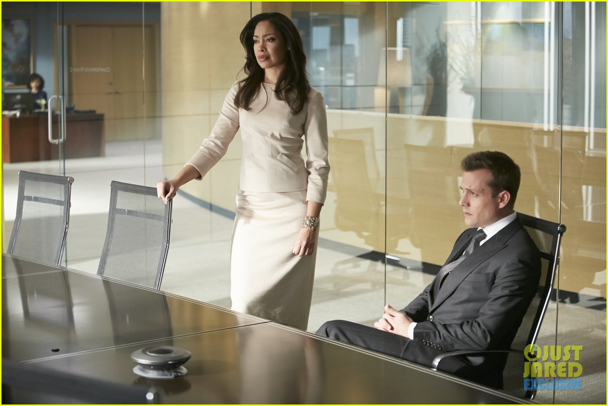 'Suits' Season Four: First Look Photos at Mike's New Job! (Exclusive ...