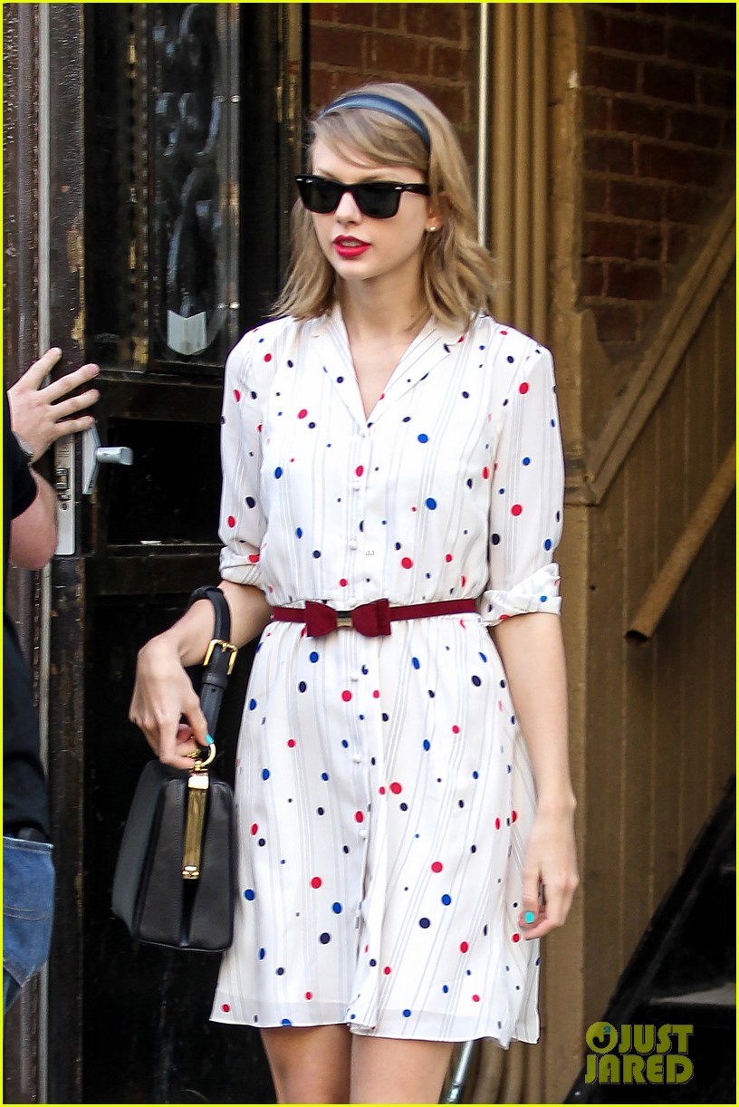 Taylor Swift's New Album is 'Coming Out Pretty Soon': Photo 3104091 ...