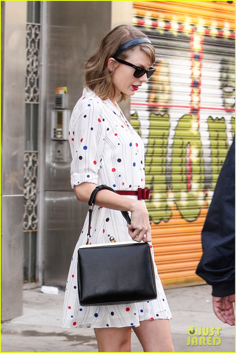 Taylor Swift's New Album is 'Coming Out Pretty Soon': Photo 3104101 ...