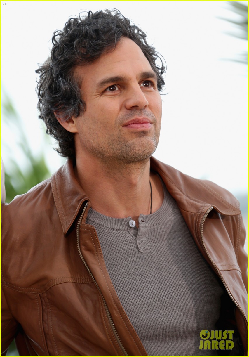 Channing Tatum Makes Fantastic Trio with Steve Carell & Mark Ruffalo at ...