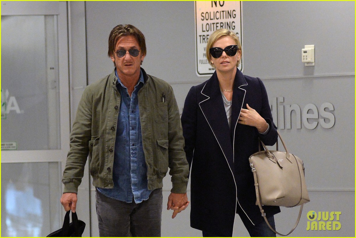 Charlize Theron & Sean Penn Hold Hands Upon New York Arrival: Photo ...