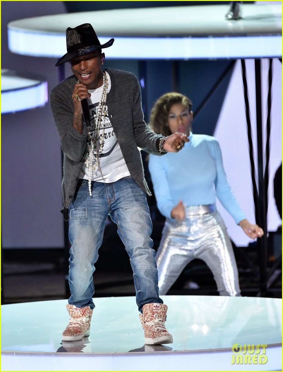 Pharrell Williams Performs Medley of His Hits at iHeartRadio Music ...