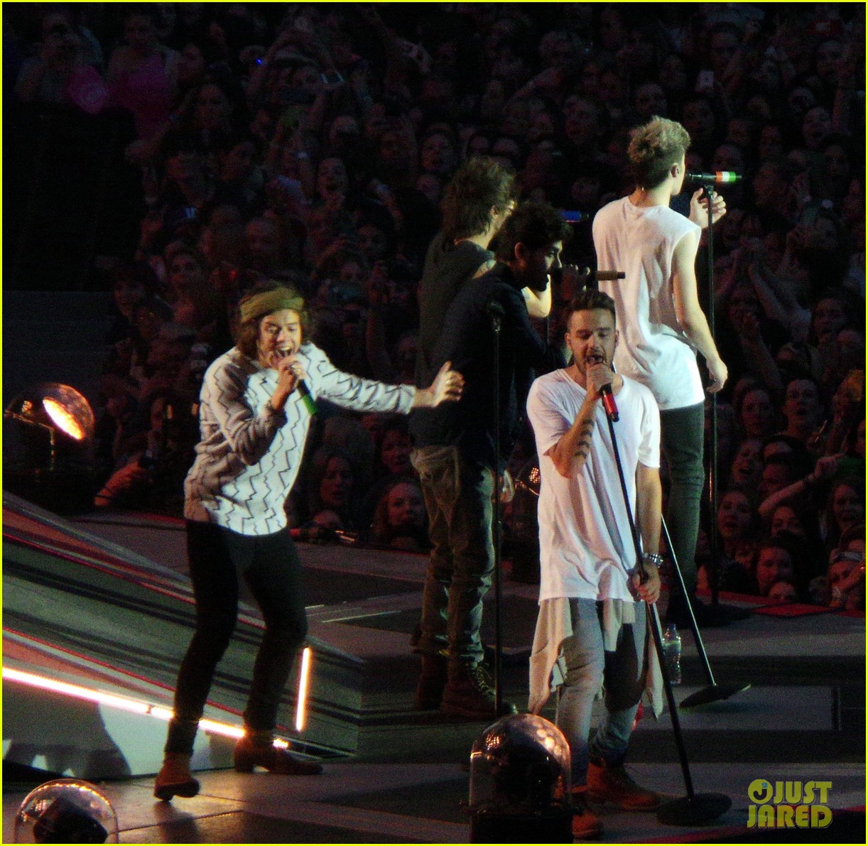 Harry Styles Says Boyfriends Should Be Supportive During One Direction ...