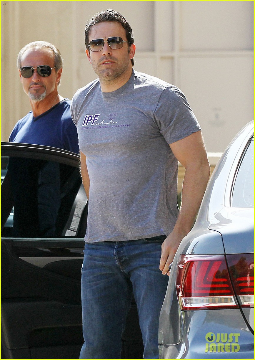 Ben Affleck Sure Has Bulked Up for Batman - See His Buff Bod!: Photo ...