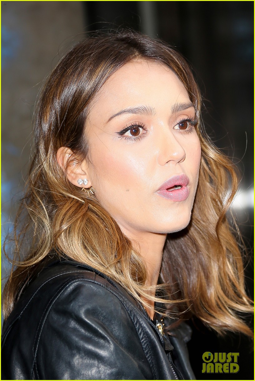 Jessica Alba Raves About Zach Braff's 'Bullets Over Broadway'!: Photo ...