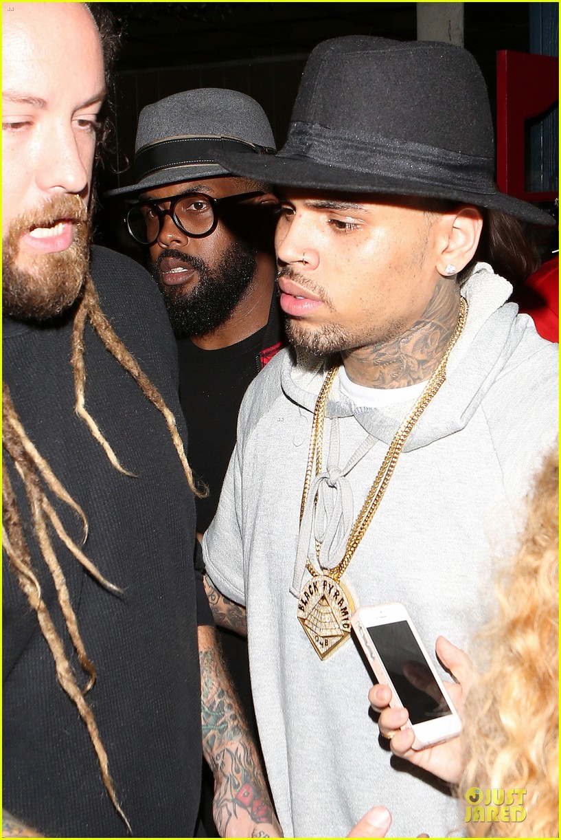 Chris Brown & Karrueche Tran Dance the Night Away at Hooray Henry's ...