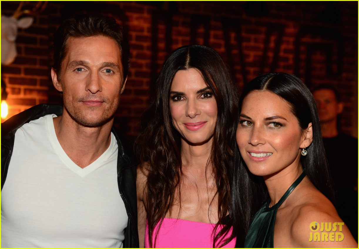 Sandra Bullock Reunites with Her Leading Men at Guys' Choice Awards ...