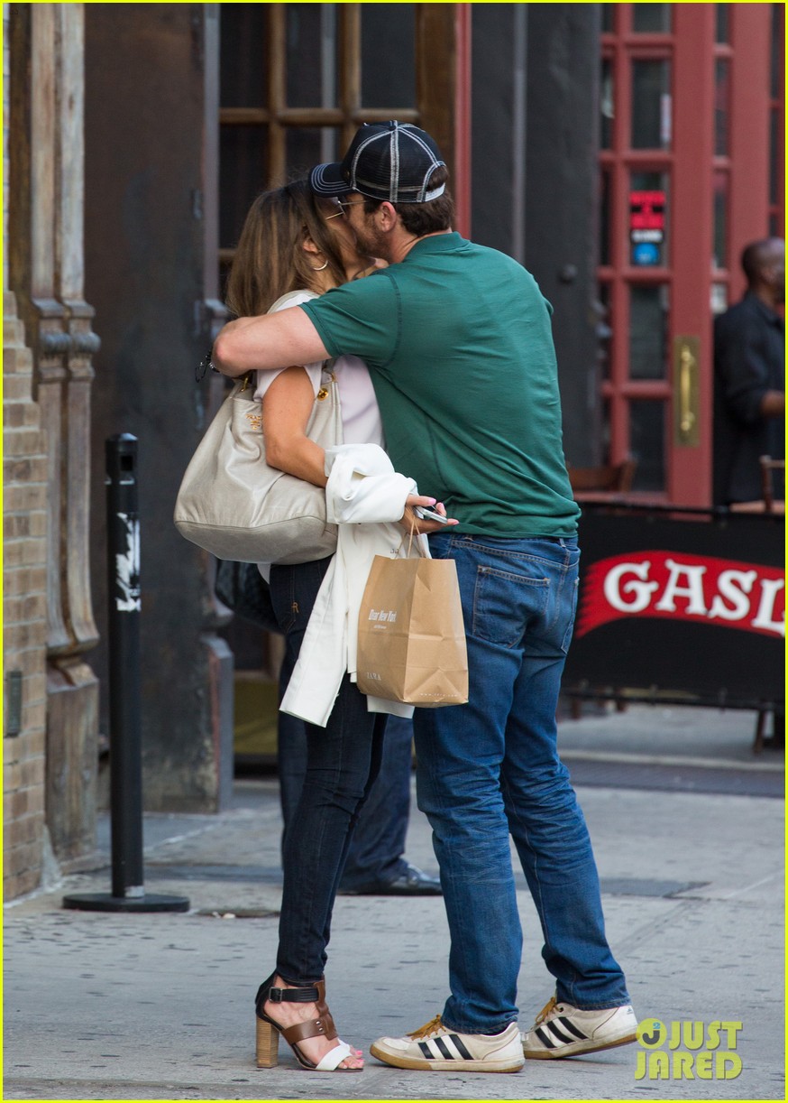 Gerard Butler Hugs & Kisses Mystery Woman Outside His Hotel: Photo ...