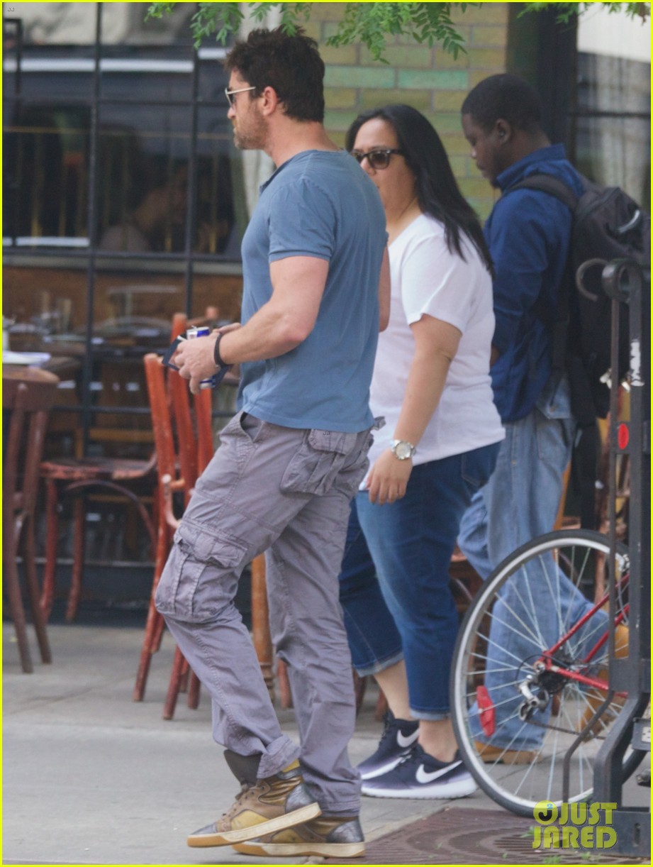 Gerard Butler Says He Lives His Life Like a Viking: Photo 3138239 ...