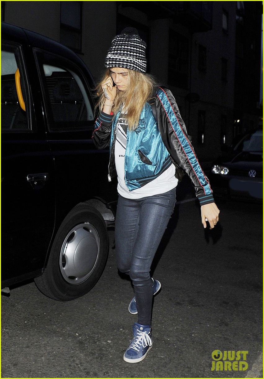 Photo: cara delevingne shows off fake baby bump 08 | Photo 3127718 ...