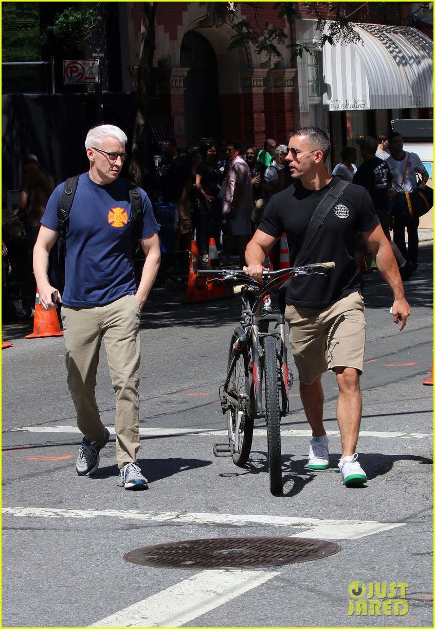 Anderson Cooper Steps Out with Boyfriend After Giggling Through Vagina ...