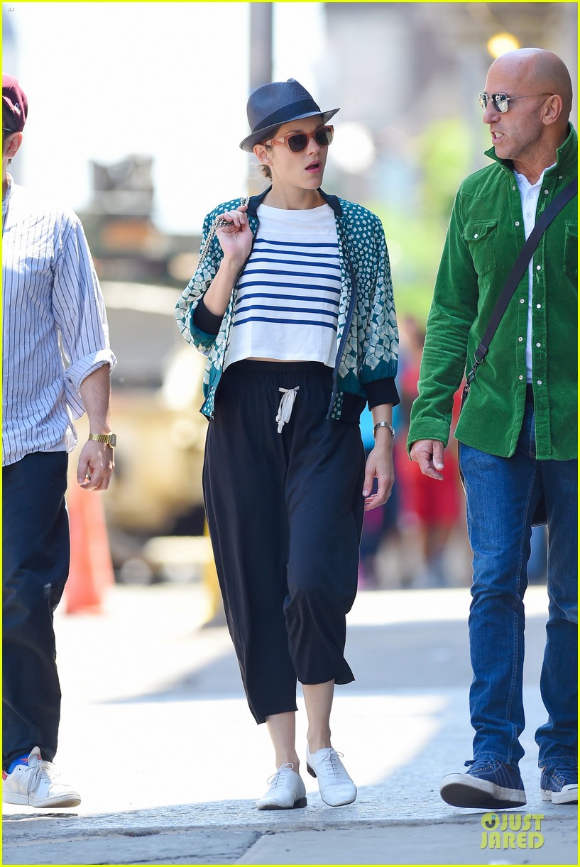 Marion Cotillard Makes Graceful CFDA Awards 2014 Entrance Despite ...