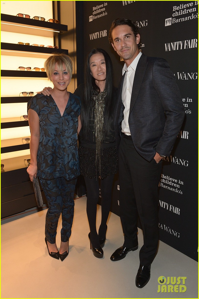 Kaley Cuoco & Pregnant Rosamund Pike Drop by Vera Wang's Store Opening ...