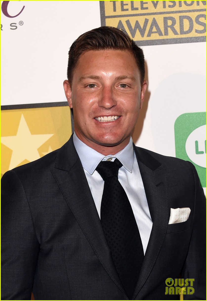 Josh Dallas & Colton Haynes Are Heartthrobs at Critics' Choice TV ...