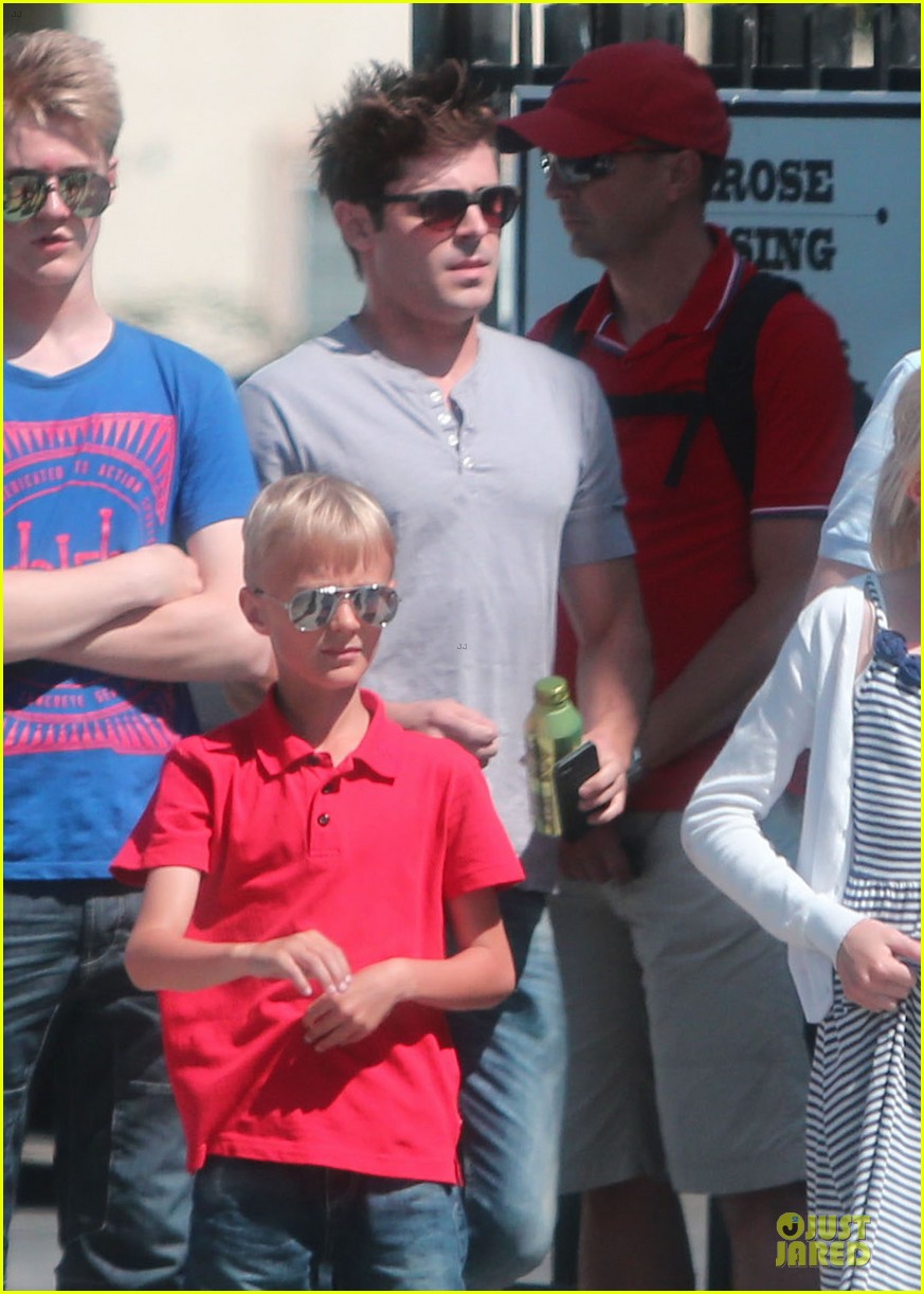 Full Sized Photo of zac efron dad is best man ever 02 | Photo 3138535 ...