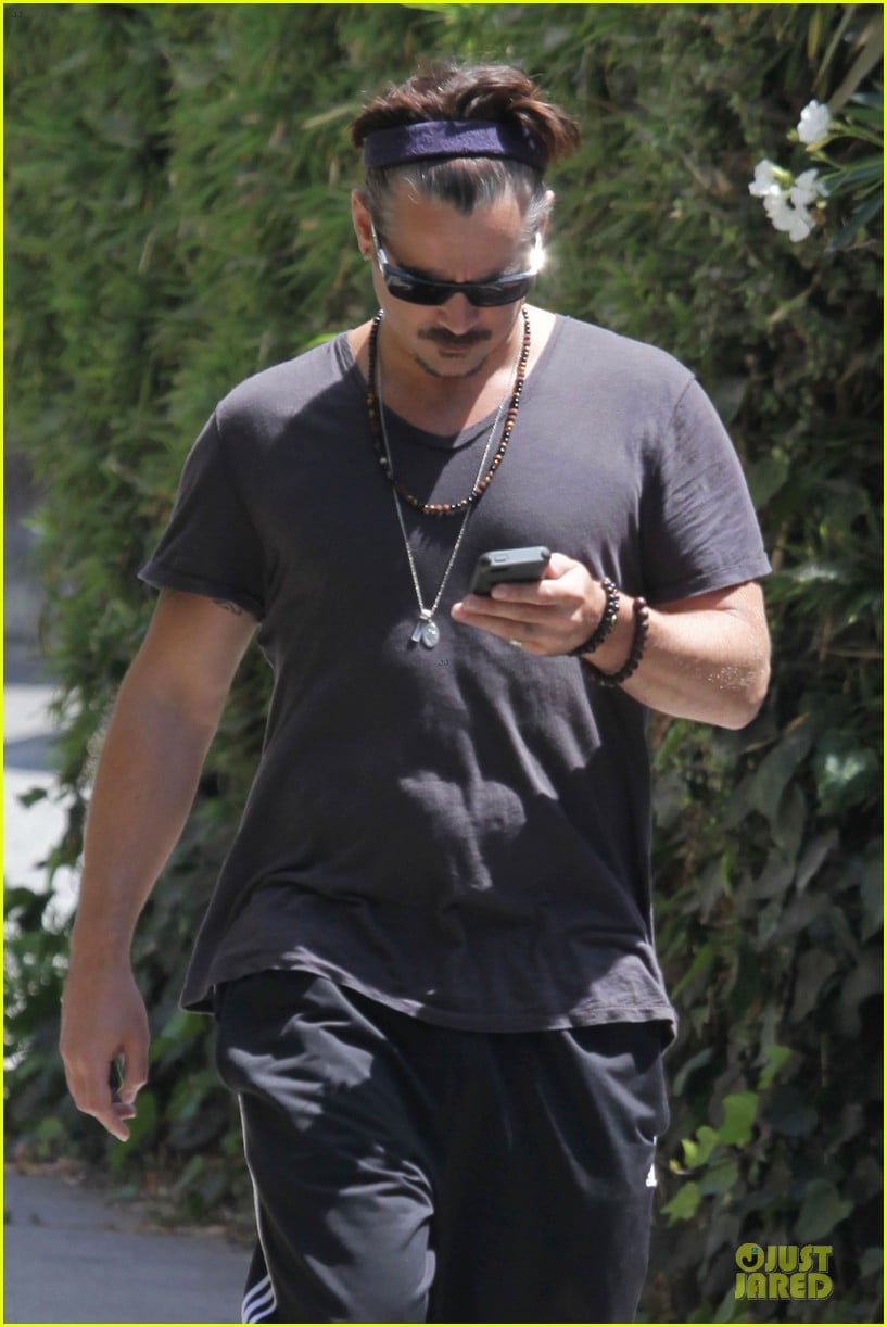 Colin Farrell Sports Gray Hair in Venice: Photo 3130054 | Colin Farrell ...