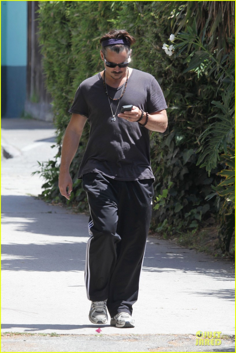 Colin Farrell Sports Gray Hair in Venice: Photo 3130058 | Colin Farrell ...