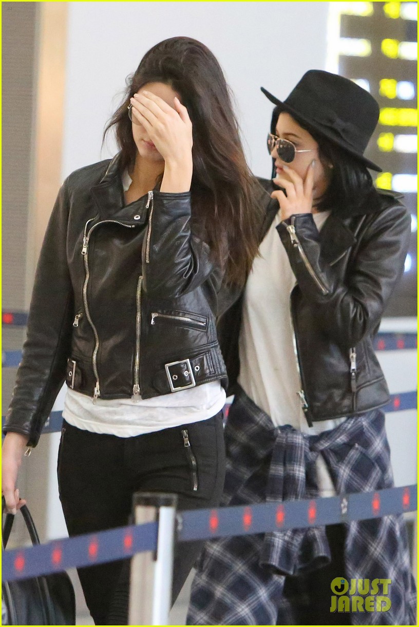 Was Kendall Jenner's MuchMusic Video Award Carpet Dress Too Risque ...