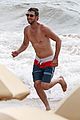 Zachary Levi Goes Shirtless for Hawaii Beach Vacation!: Photo 3134947 ...
