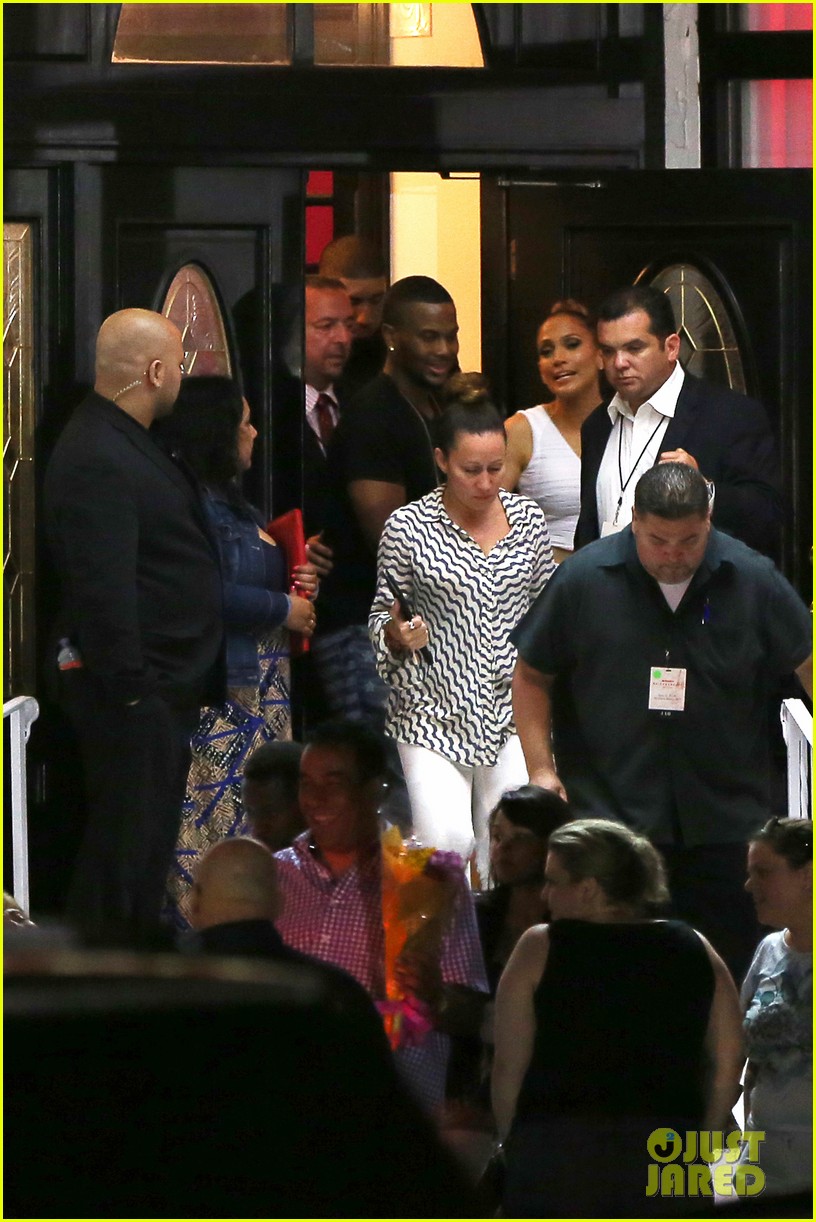 Jennifer Lopez Celebrates Her Hometown Concert with T.I.!: Photo ...