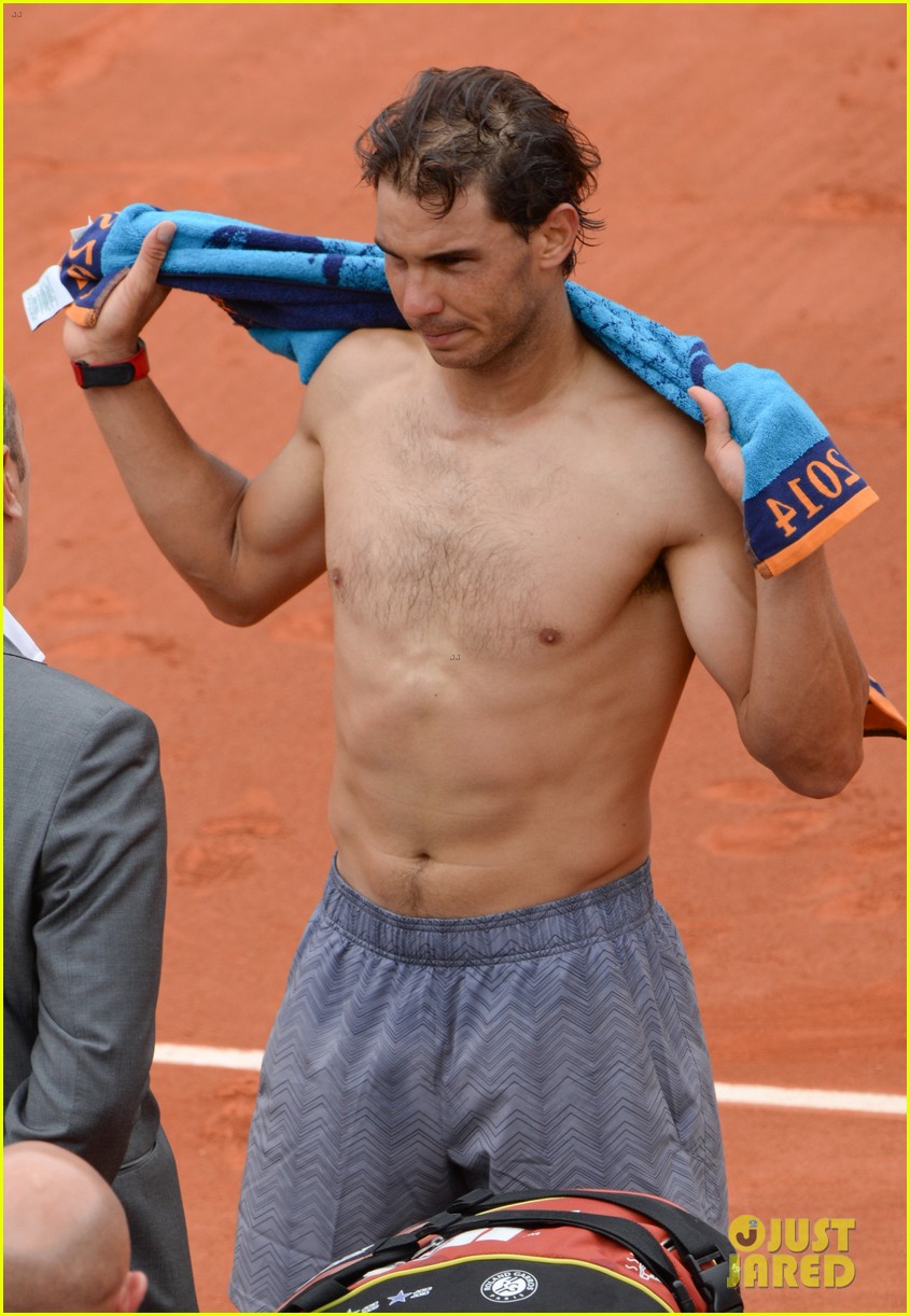 Rafael Nadal Goes Shirtless at French Open, Strolls with Girlfriend ...